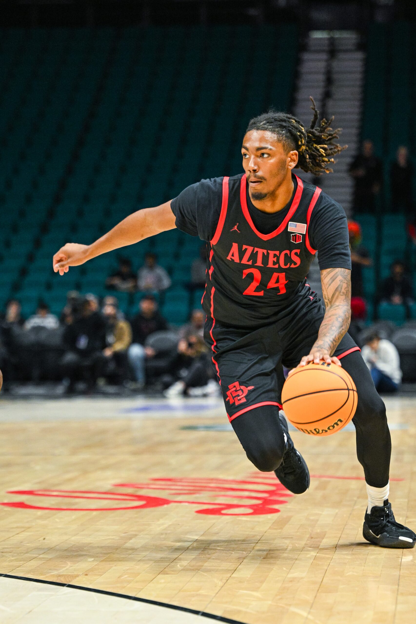 Aztecs upset No. 6 Houston 73-70 in OT; finish 3rd in Players Era ...
